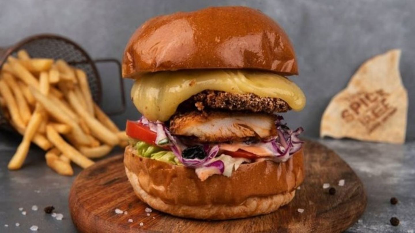 The Spice Tree(Restaurants & Bars) in Mankhool, Dubai - HiDubai