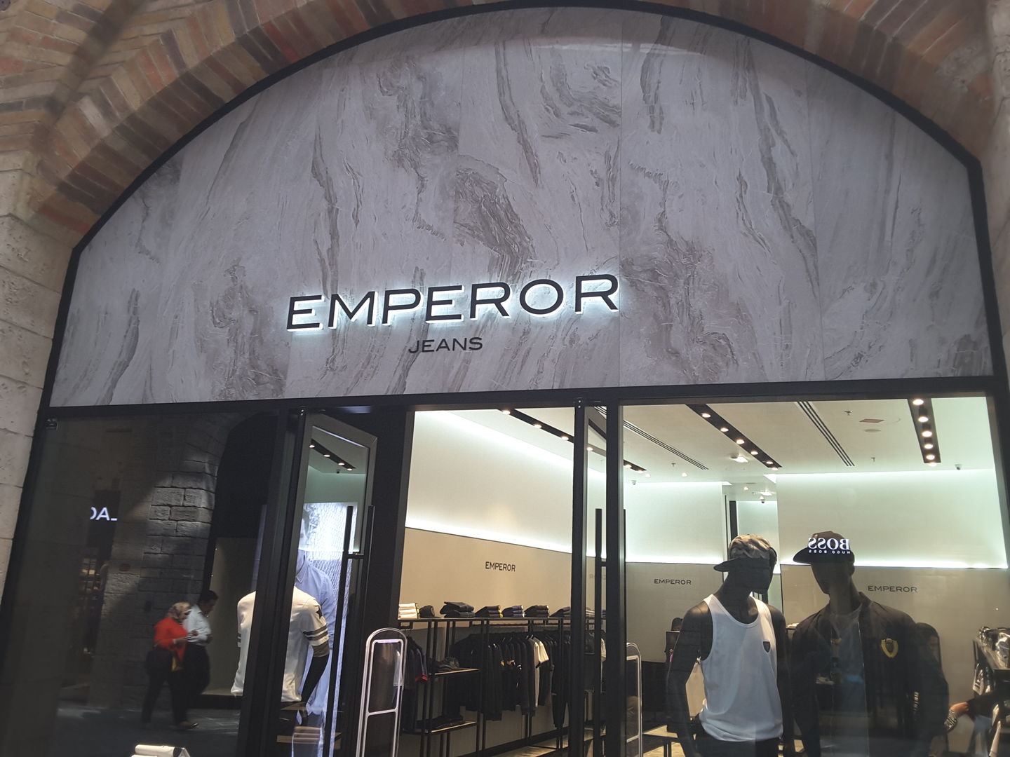 Emperor(Apparel) in Saih Shuaib 1, Dubai - HiDubai