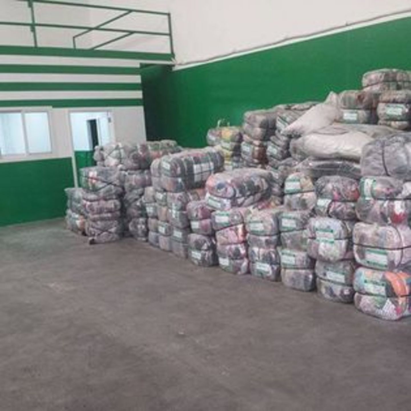 D & J Ukay Ukay Trading(Apparel) in Al Rigga, Dubai - HiDubai