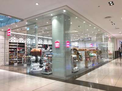 Miniso(Beauty & Cosmetics Stores) in Al Fahidi (Al Souq Al Kabeer ...