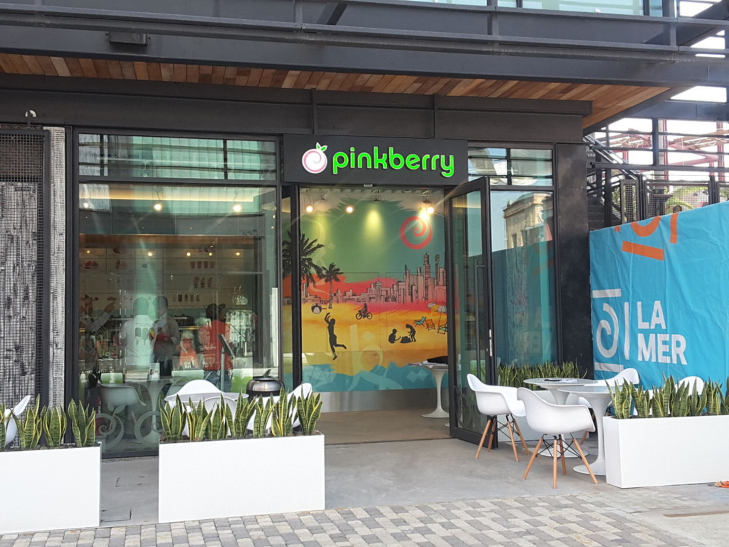 Pinkberry(Bakeries, Desserts & Sweets) in Jumeirah 1, Dubai - HiDubai