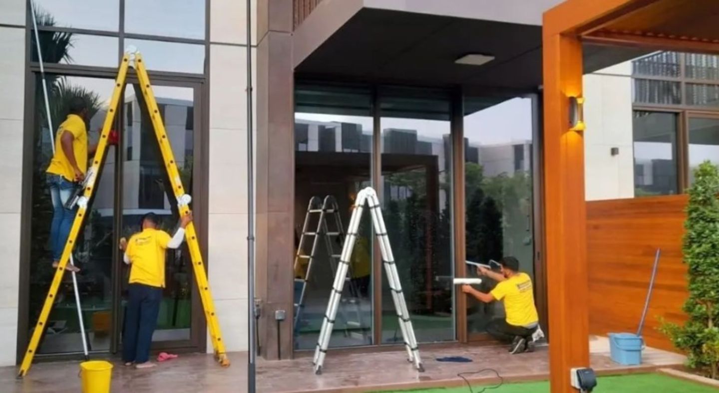 Sparkling Windows Cleaning Services(Cleaning Services) in Business Bay, Dubai - HiDubai