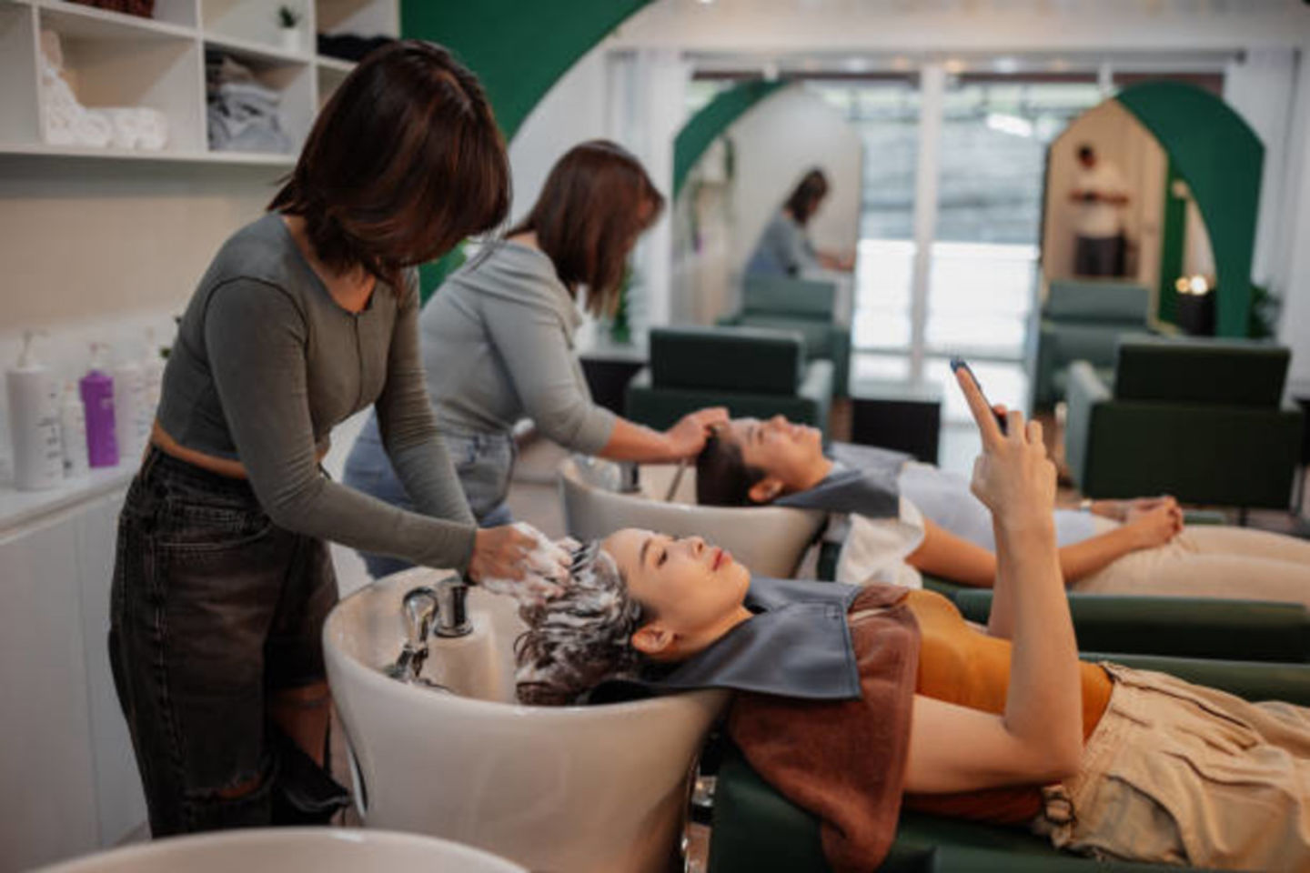 Yumi Ladies Salon(Beauty Salons) in Al Barsha 1, Dubai - HiDubai