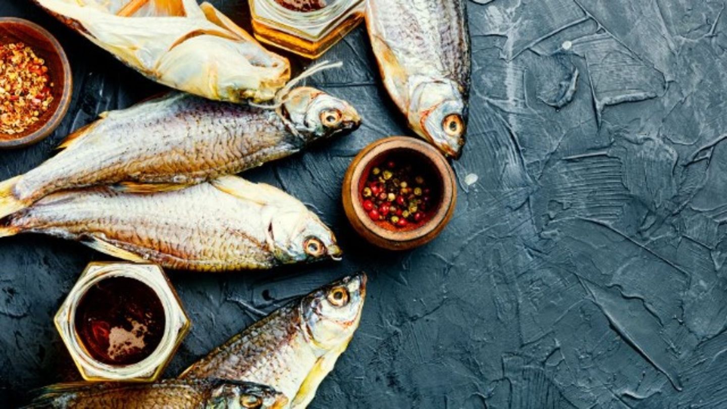 Essa Obaid Fish Seller(Food Stuff Trading) in Corniche Deira, Dubai ...