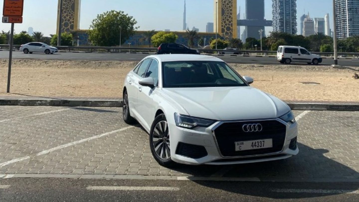 Motor Base Rent A Car(Car Rental Services) in Al Karama, Dubai - HiDubai