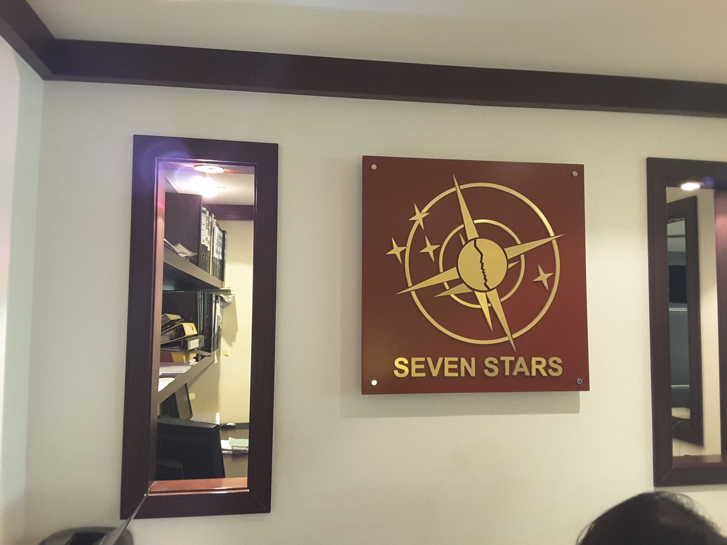 Seven Stars Carpet Trading(Furniture & Décor) in Al Karama, Dubai - HiDubai