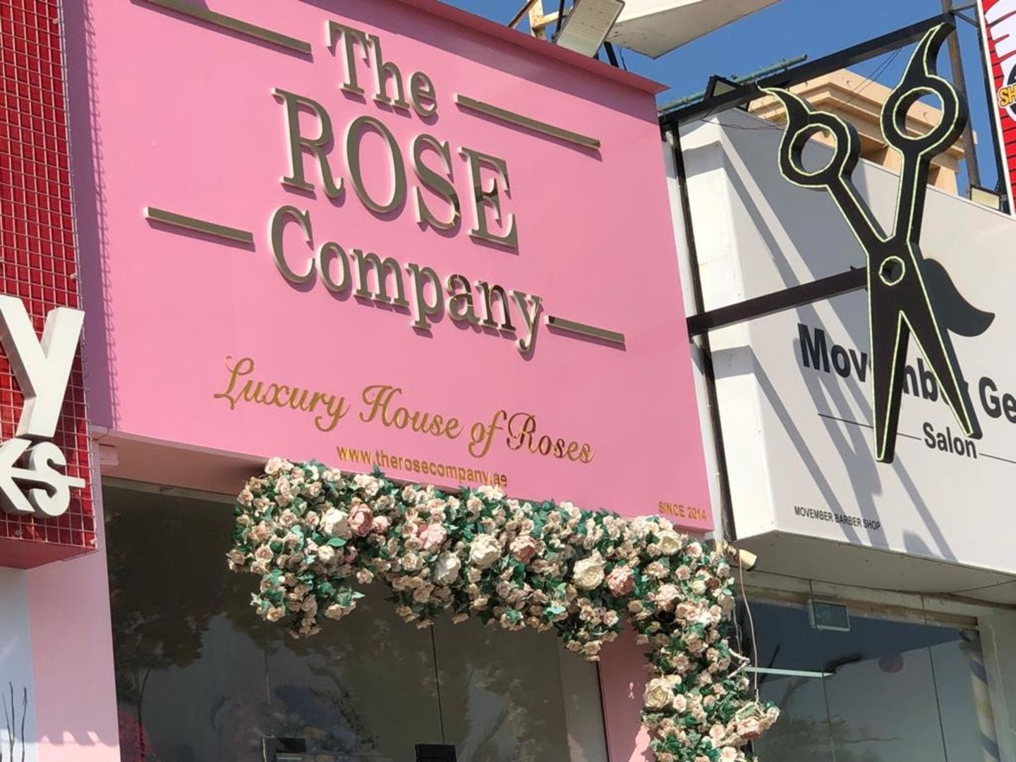 Luxury House Of Roses Flowers Trading(Plants & Gardening Stores) in Jumeirah 1, Dubai - HiDubai