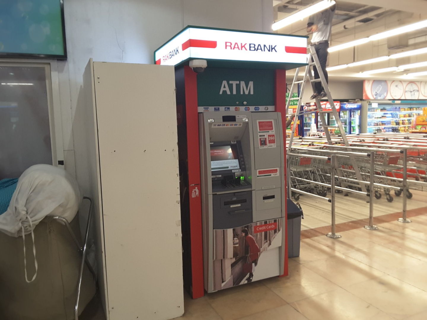 RAKBANK (ATM & CDM)(Banks & ATMs) in Umm Hurair 2, Dubai - HiDubai