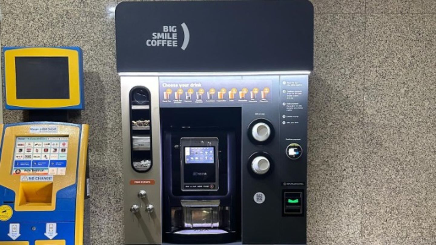 Big Smile Coffee(Vending Machines) in Jumeirah Lake Towers (Al Thanyah ...