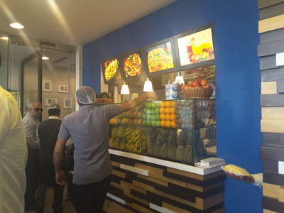 Metro Falcon Restaurant & Cafe(Restaurants & Bars) in Al Satwa, Dubai ...