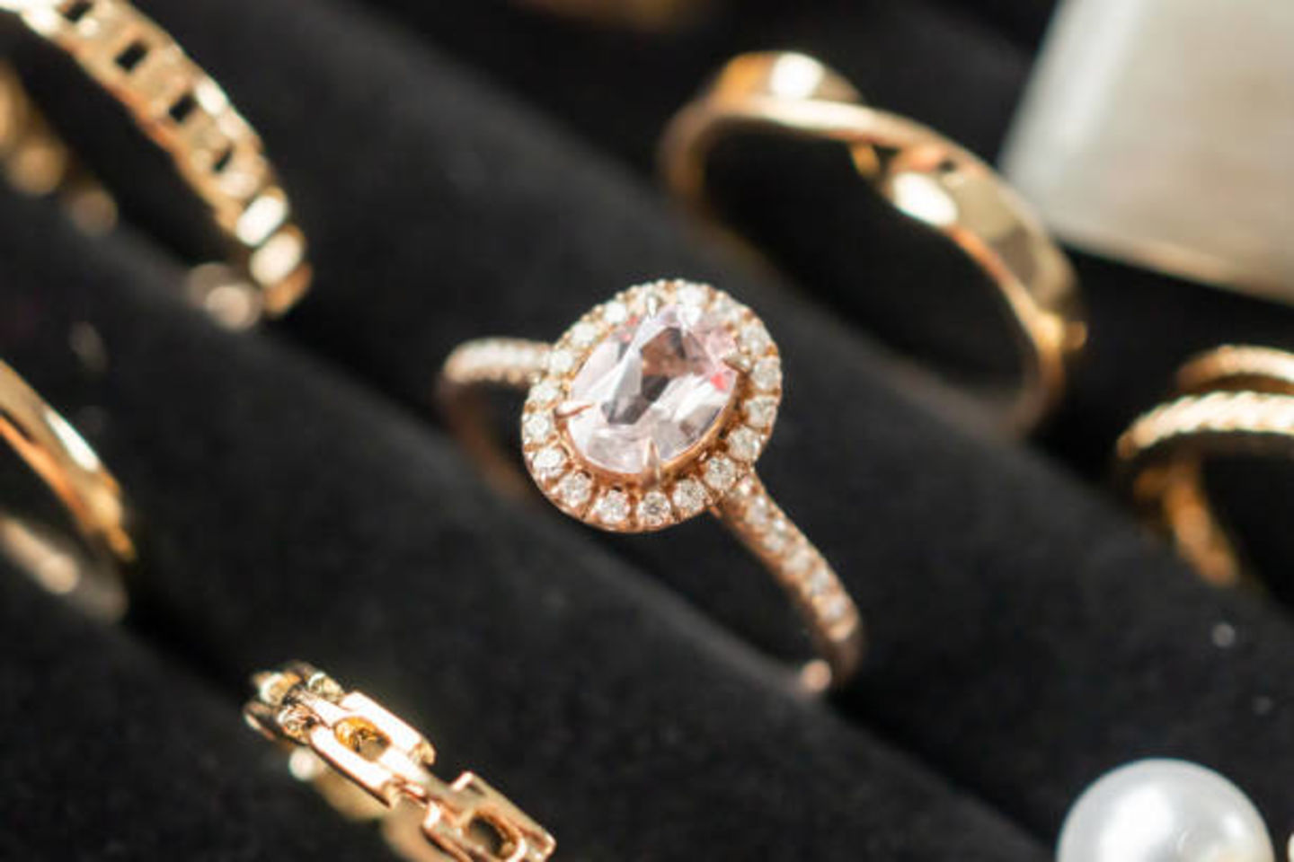 INTIMATE JEWELLERY(Jewellery & Precious Stones) in Al Khabaisi, Dubai ...
