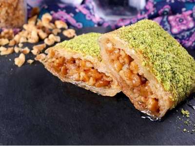 Kullaj Omar(Bakeries, Desserts & Sweets) in Al Khawaneej 1, Dubai - HiDubai