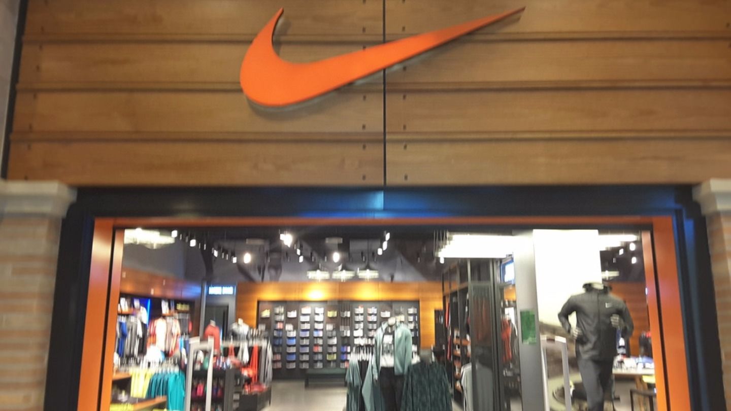 Nike(Apparel) in Jumeirah 1, Dubai - HiDubai