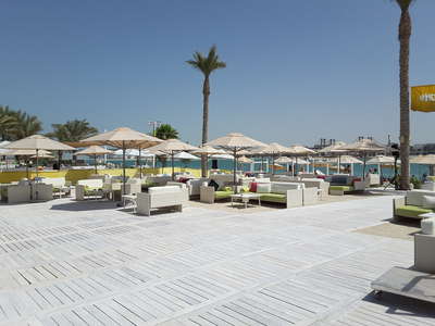 Nasimi Beach(Nightclubs) in The Palm Jumeirah (Nakhlat Jumeirah), Dubai ...