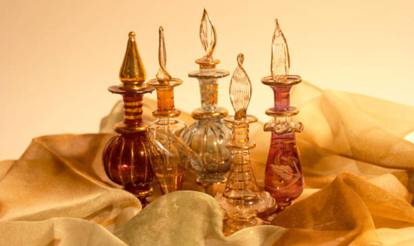 Al Hunaidi Perfumes(Beauty & Cosmetics Stores) in Al Buteen, Dubai ...