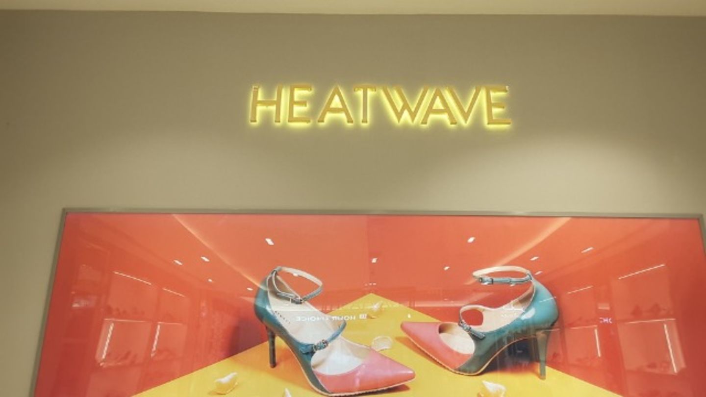 Heat Wave(Footwear) in Mankhool, Dubai - HiDubai