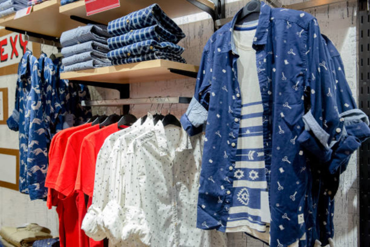 Mostafawi Retail Trading(Apparel) in Al Quoz 1, Dubai - HiDubai