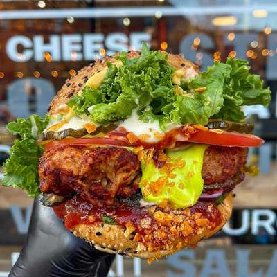 Crusty's(Restaurants & Bars) in Al Barsha 3, Dubai - HiDubai