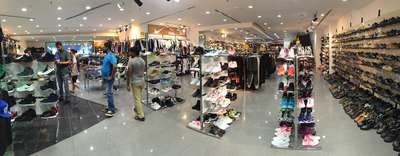 Karakeeb Outlet Trading(Apparel) in Al Rigga, Dubai - HiDubai