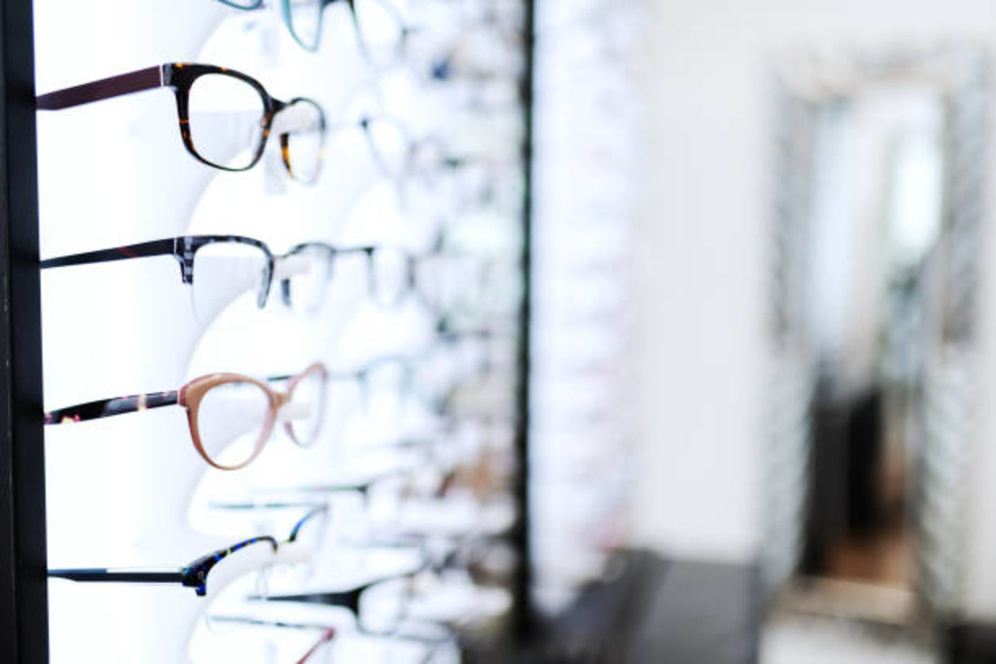 Emirates Optical(Watches & Eyewear) in Downtown Dubai, Dubai - HiDubai
