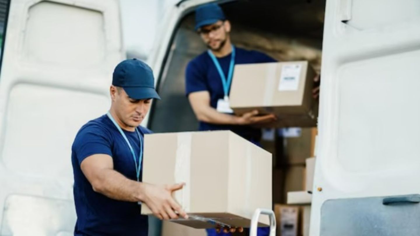 Speed Track Delivery Services(Courier & Delivery Services) in Port ...