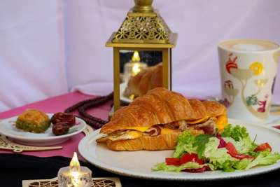 Caffe Divino(Cafeterias) in Al Muraqqabat, Dubai - HiDubai