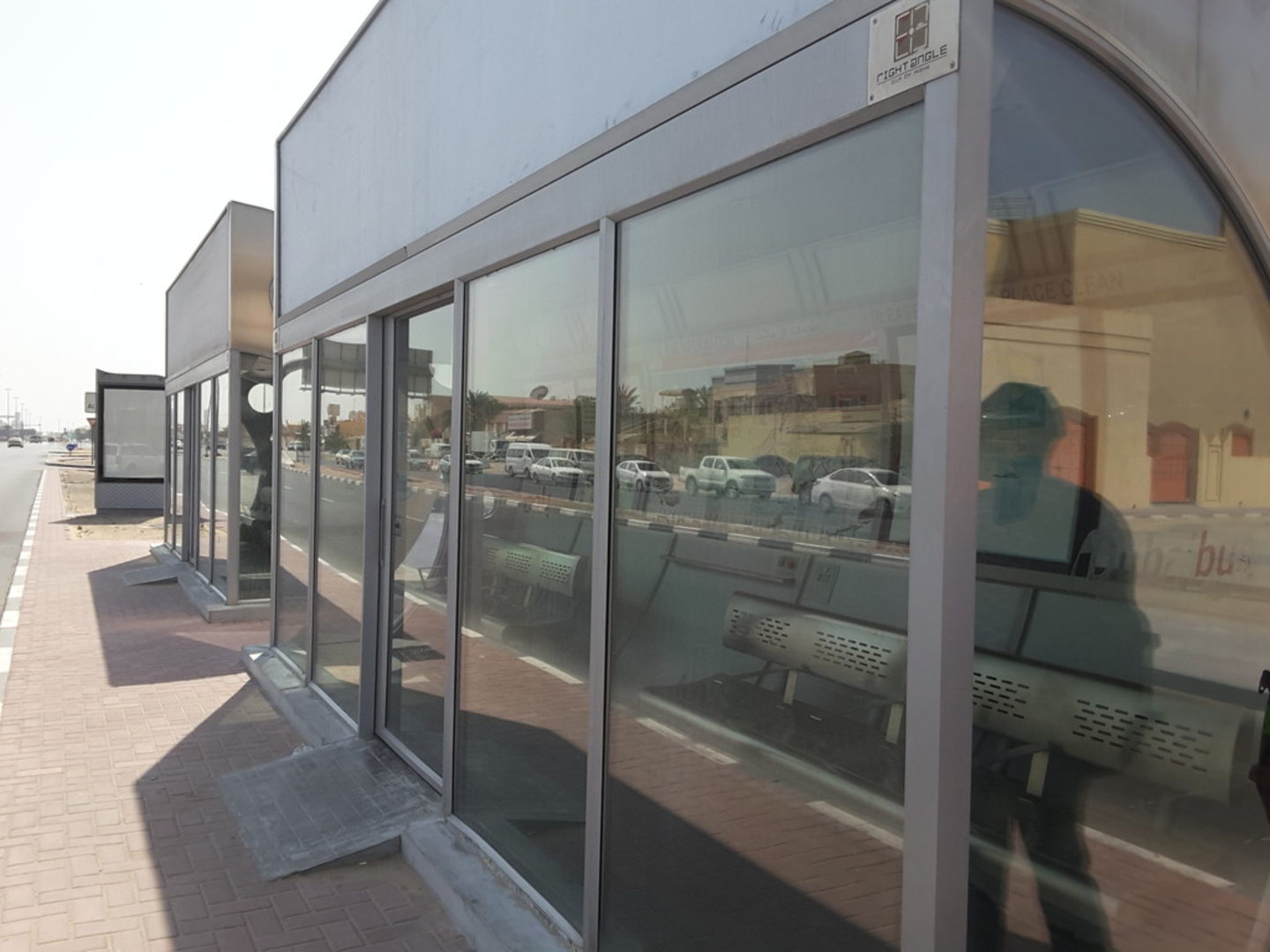 Quoz Intersection Bus Stop(Public Transport) in Al Quoz 1, Dubai - HiDubai