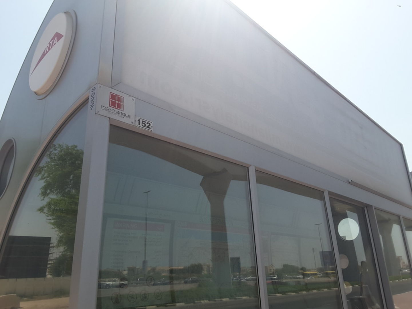 Marine Center 2 Bus Stop(Public Transport) in Al Quoz 1, Dubai - HiDubai