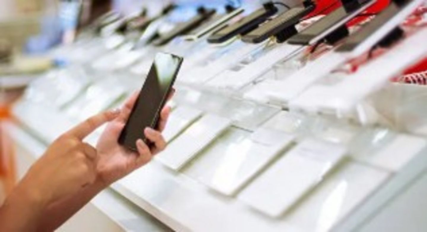 Cfm Mobile Phones(Consumer Electronics) in Oud Metha, Dubai - HiDubai