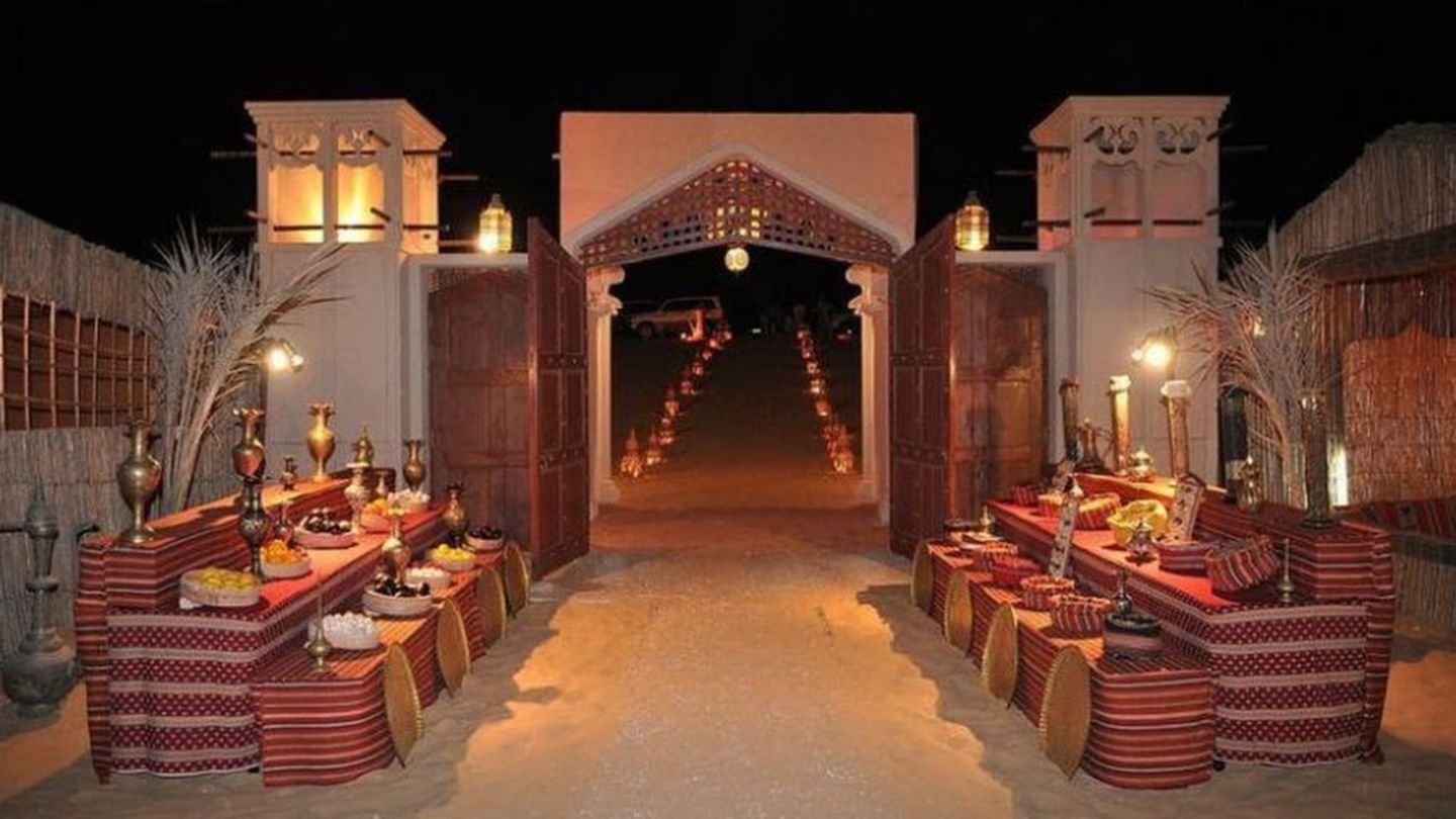 Eastern Food Restaurants(Restaurants & Bars) in Al Aweer 1, Dubai - HiDubai