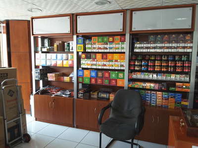 Smokers Centre(Smoking Centers) in Al Ras, Dubai - HiDubai