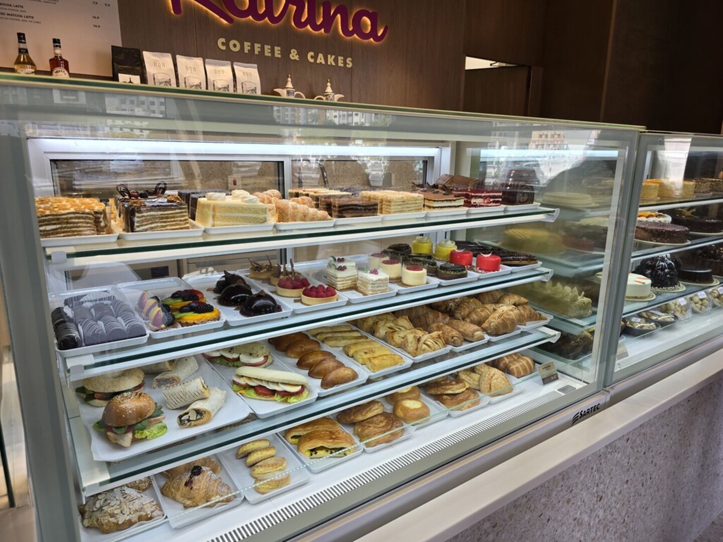 Katrina Sweets And Confectionery(Bakeries, Desserts & Sweets) in Port Saeed, Dubai - HiDubai