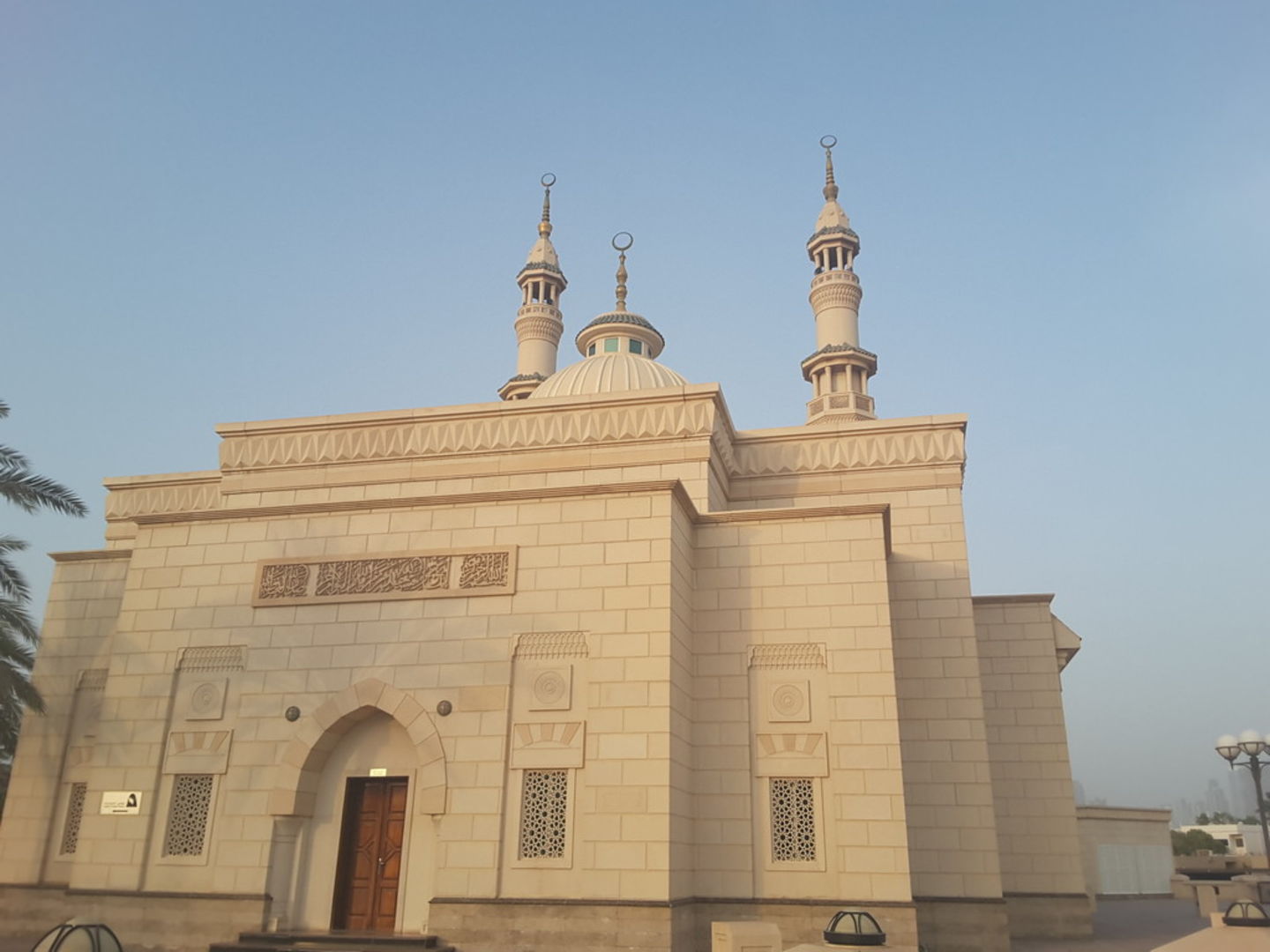 Matar Bin Fadil Mosque(Religious Centres) in Jumeirah 1, Dubai - HiDubai