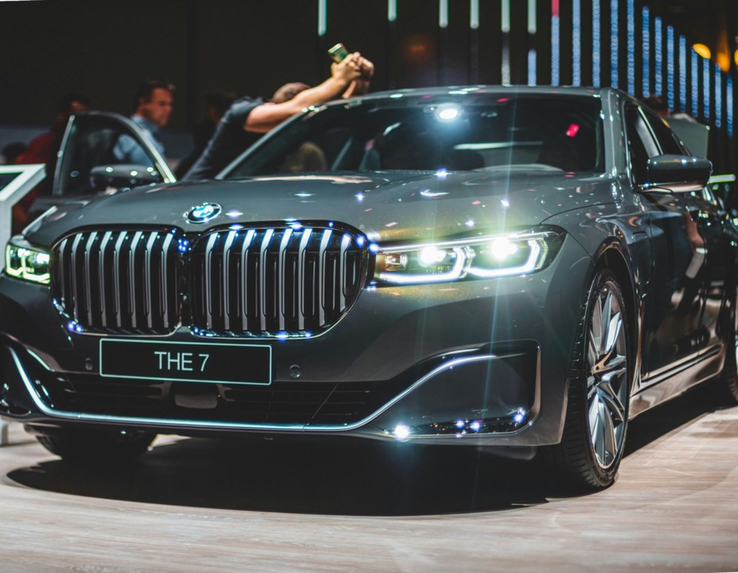 Tj Limousine(Private Transport) in Al Quoz 1, Dubai - HiDubai