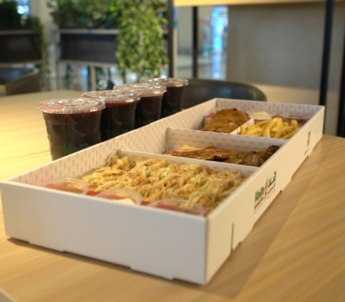 Halla Shawarma(Restaurants & Bars) in Mankhool, Dubai - HiDubai