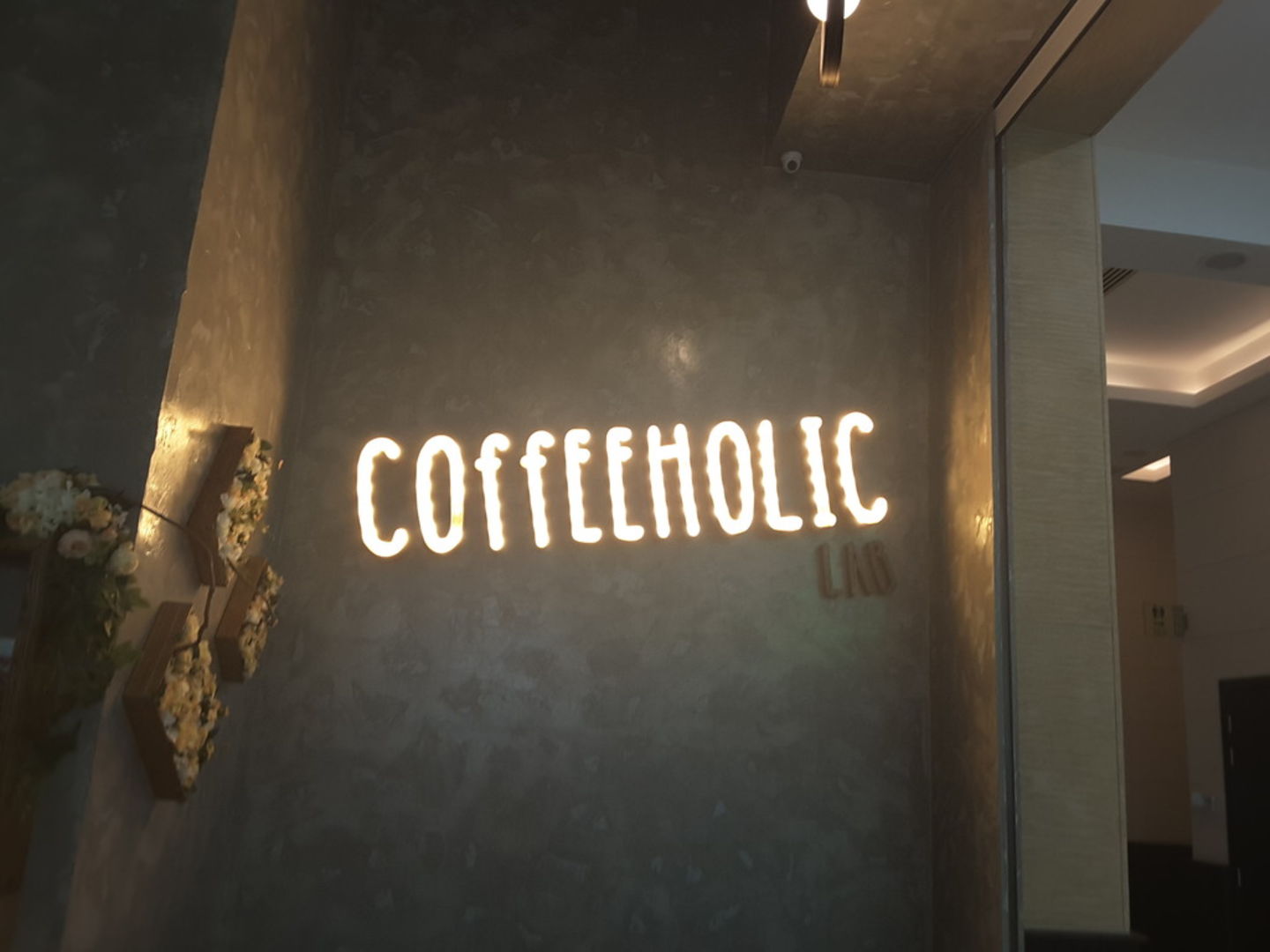 Coffeeholic Lab(Coffee Shops) in Al Warqa'a 4, Dubai - HiDubai