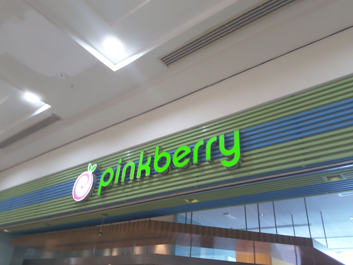 Pinkberry(Bakeries, Desserts & Sweets) in Port Saeed, Dubai - HiDubai