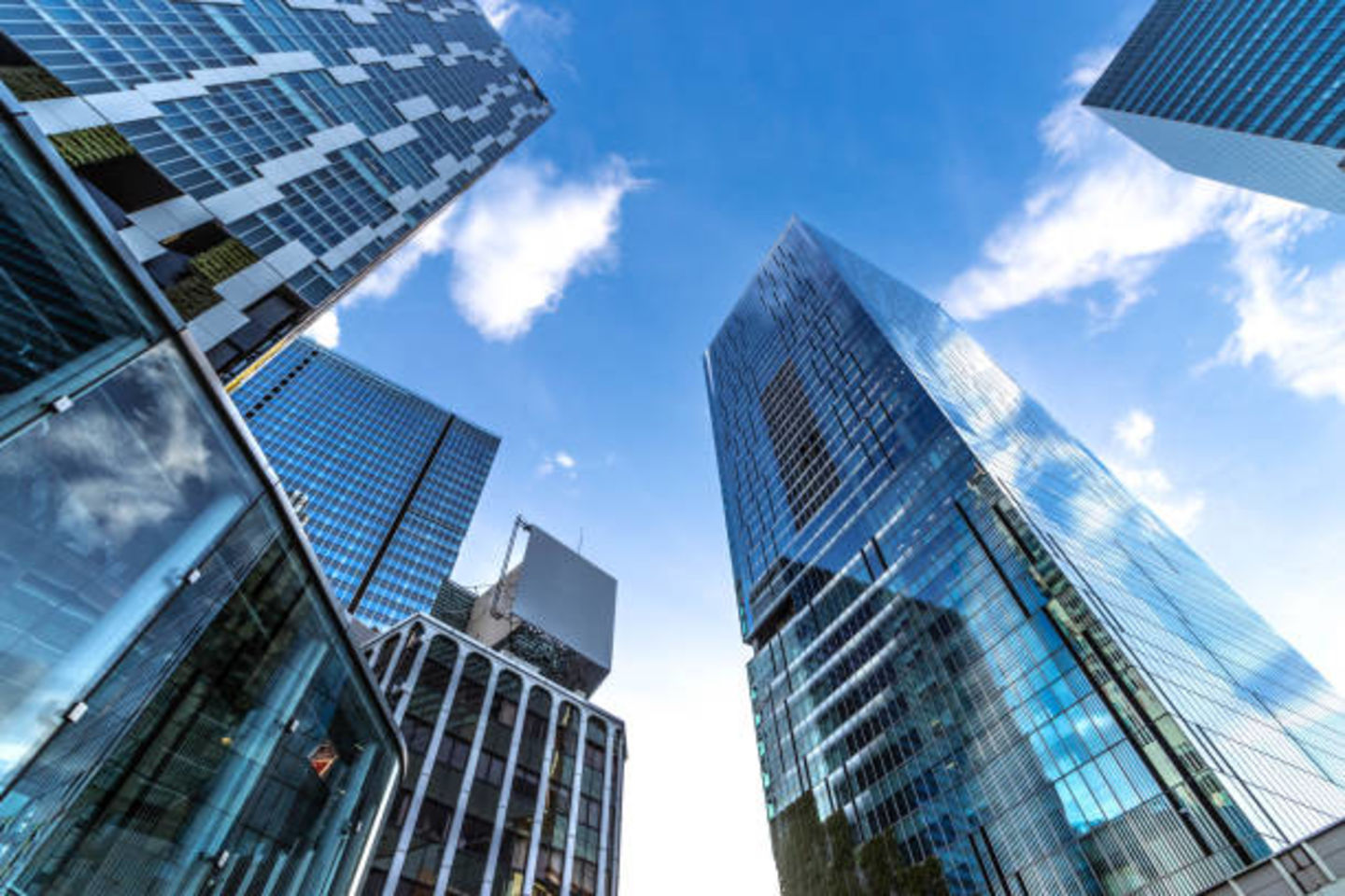 Cbre Excellerate(Real Estate Agencies) in Al Barsha 1, Dubai - HiDubai