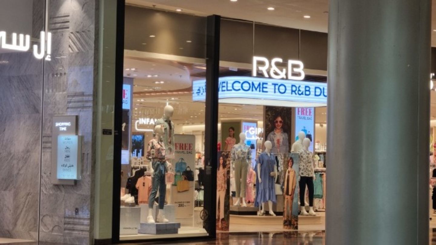 R & B(Apparel) in Dubai Festival City (Al Kheeran 1), Dubai - HiDubai