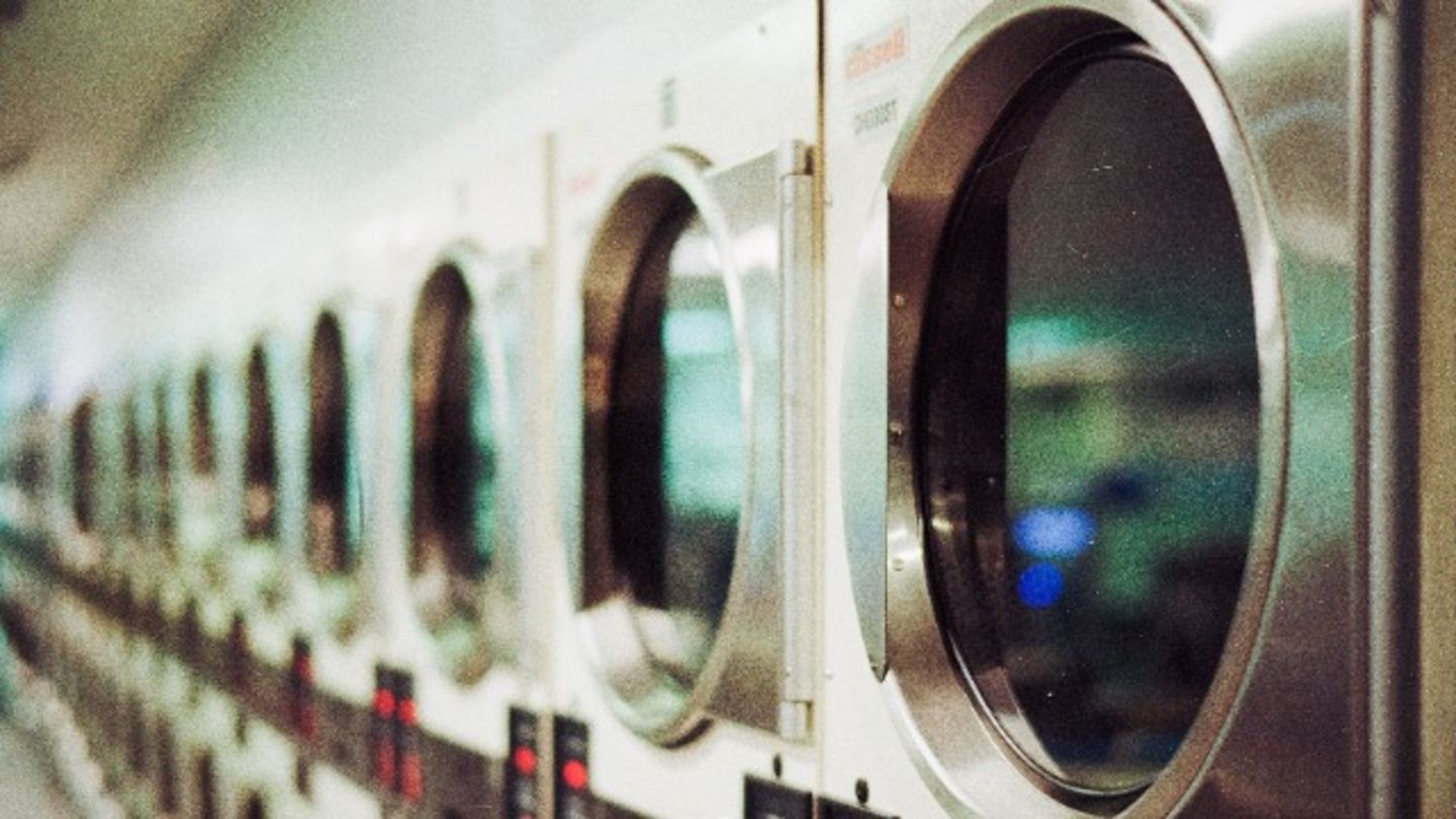 Fast Line Laundry(Laundry) in Naif, Dubai - HiDubai